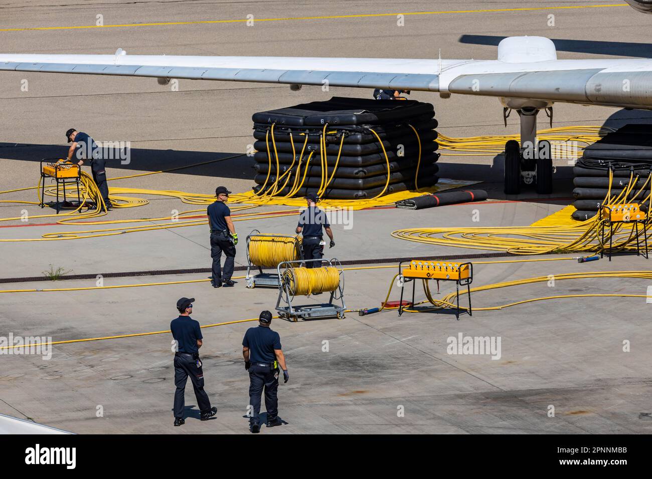 Airport fire brigade, training on a training aircraft with lifting bags ...