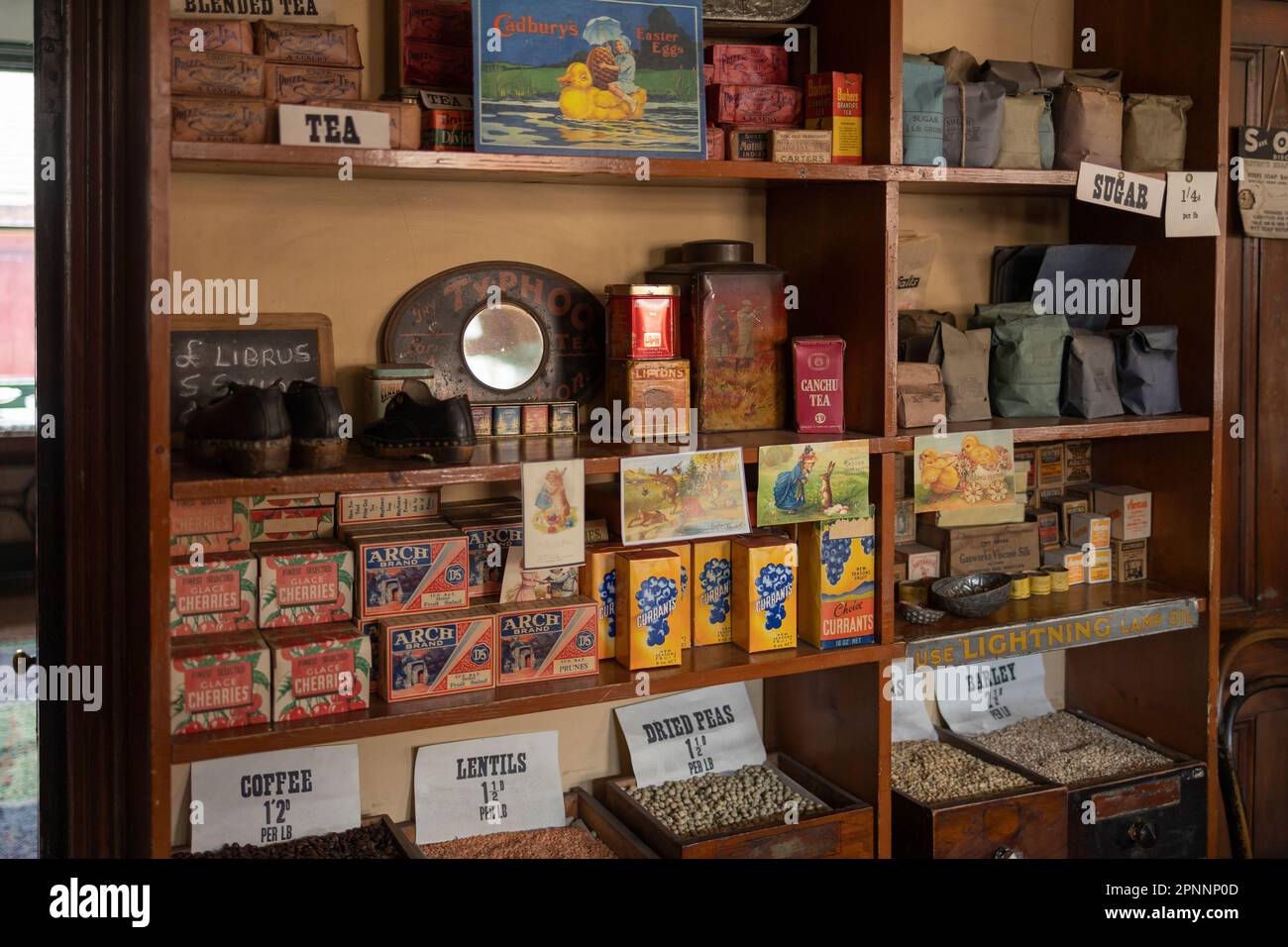 Grocery store interior design hi-res stock photography and images - Alamy