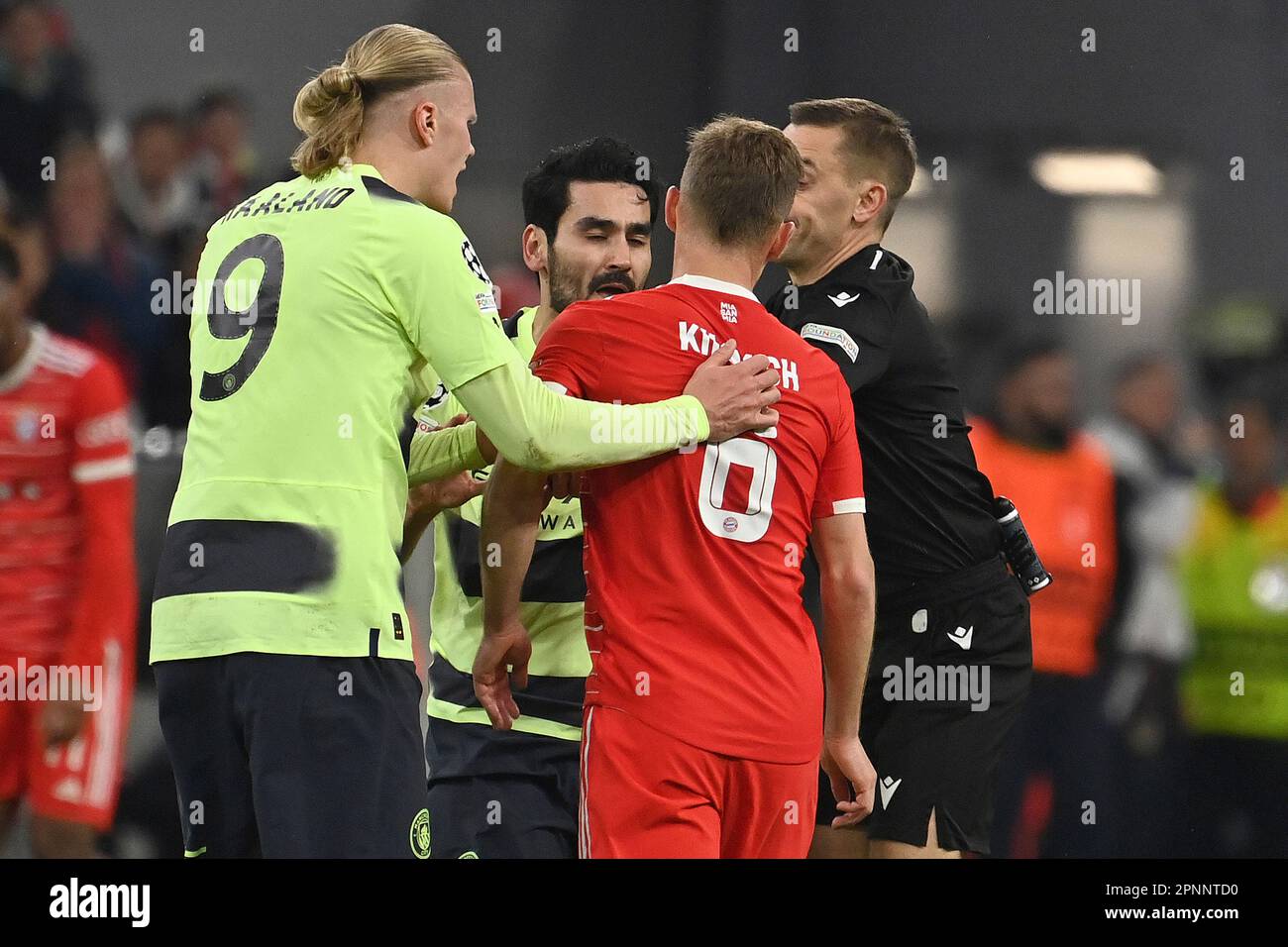 Munich, Deutschland. 19th Apr, 2023. Dispute, dispute, tussle between ...
