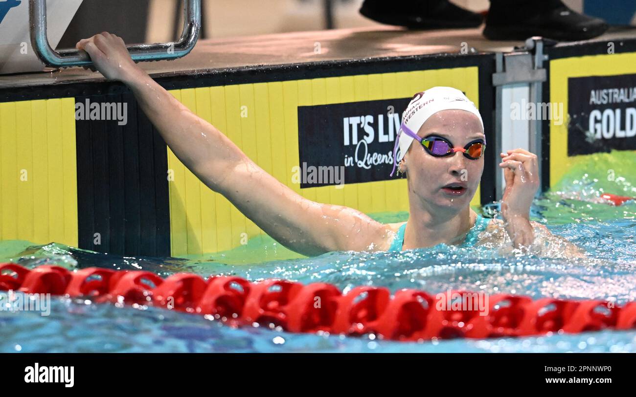 Mollie O'Callaghan celebrates winning the final of the Women's 400 ...