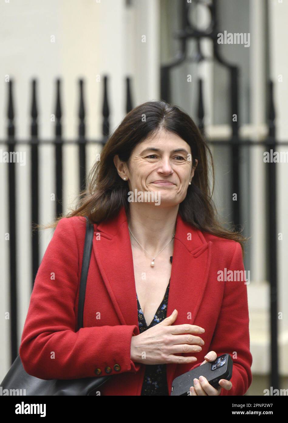 Lovering hi-res stock photography and images - Alamy