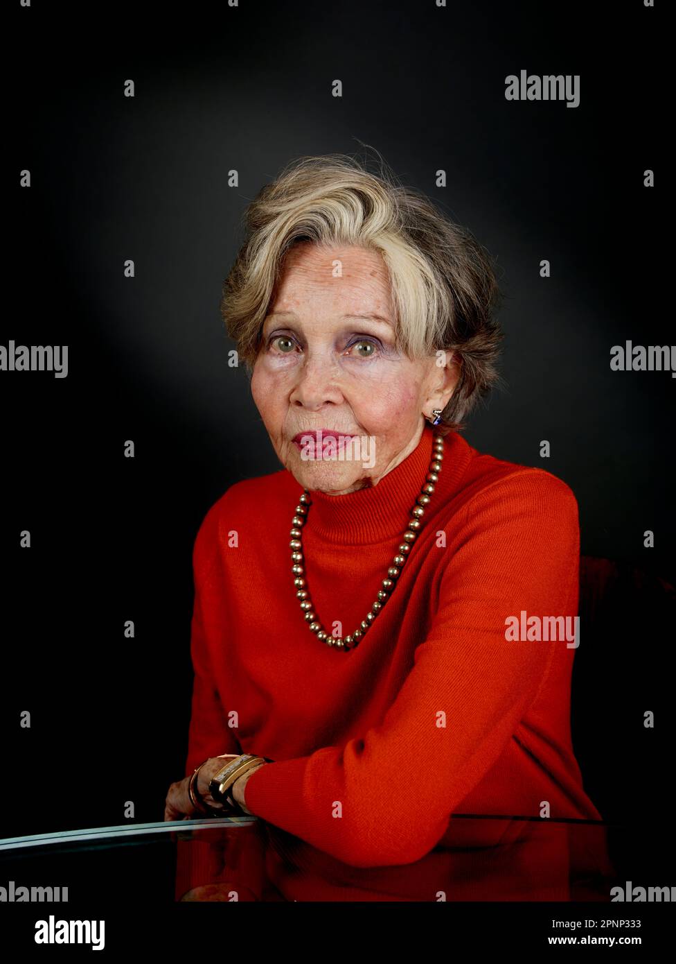 Leslie caron peter hall hi-res stock photography and images - Alamy