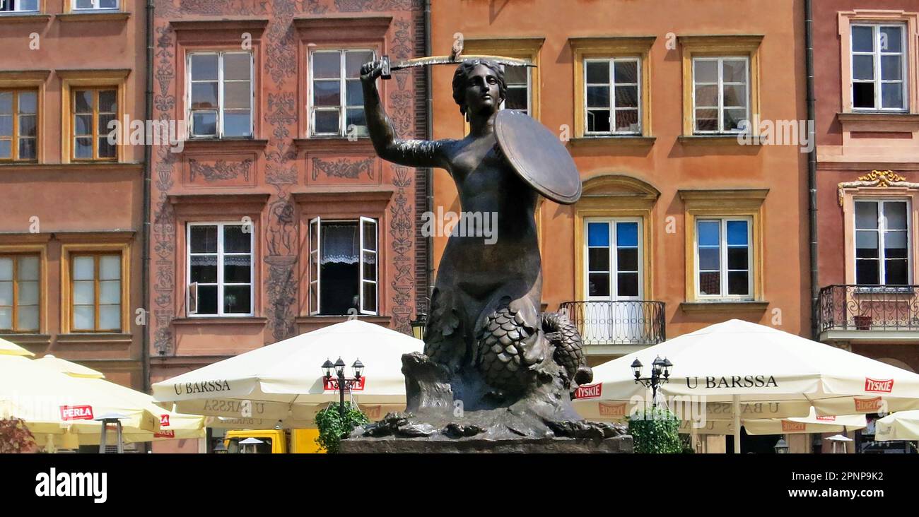 Mermaid of Warsaw statue, market place, old town, Warsaw, Poland Stock ...