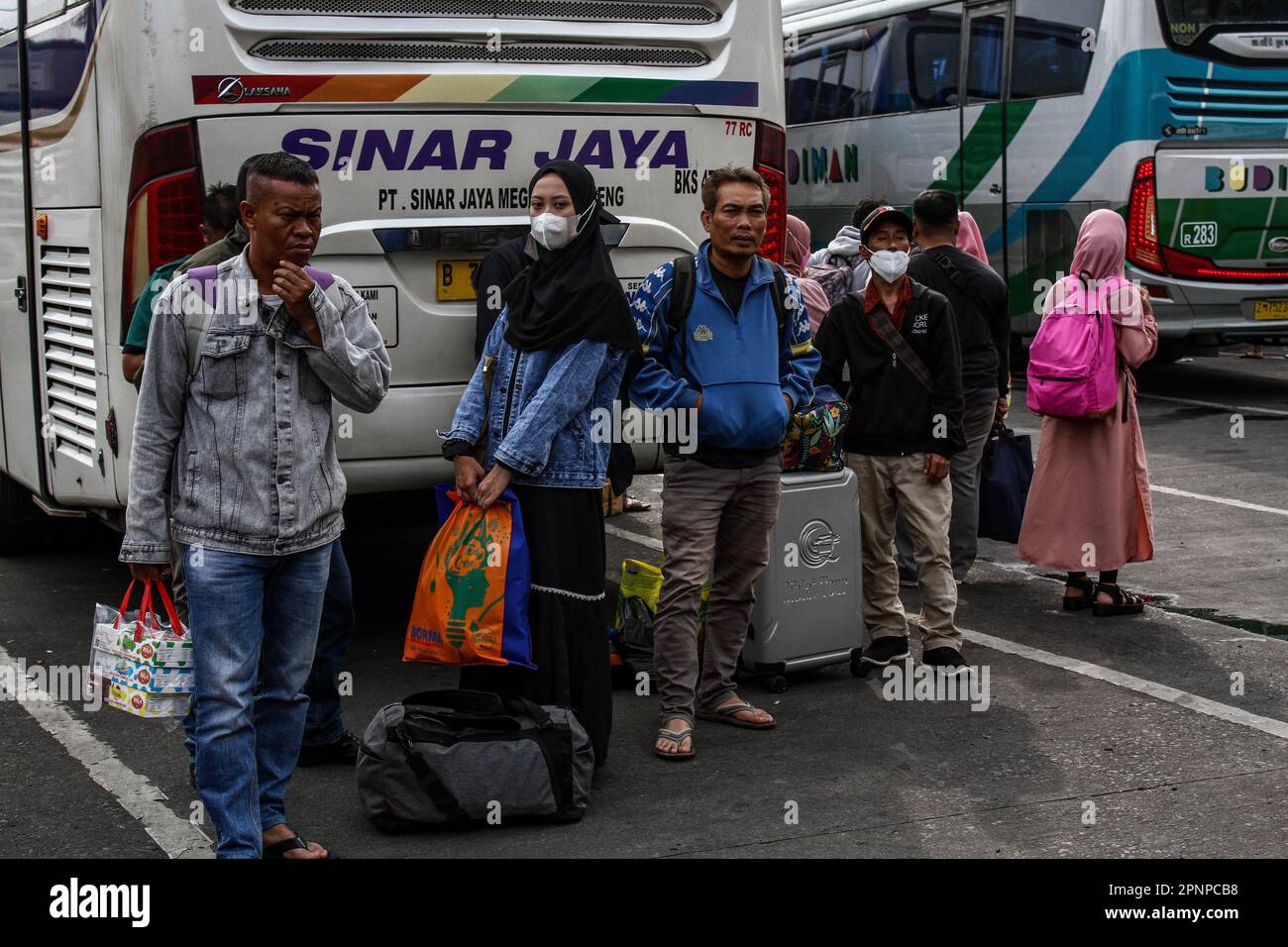 Bandung, West Java, Indonesia. 20th Apr, 2023. People wait for the ...