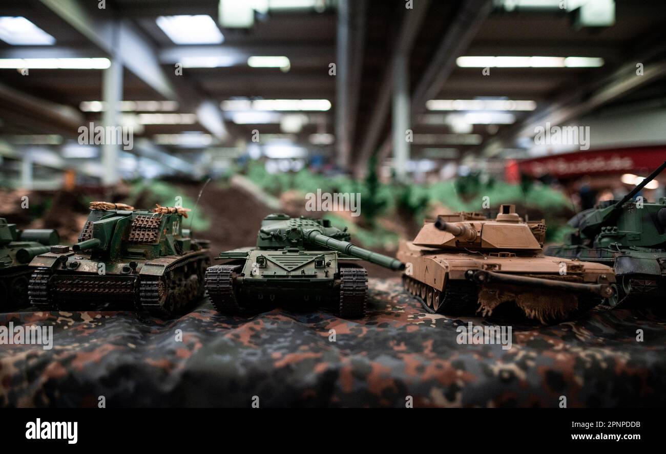 Dortmund, Germany. 20th Apr, 2023. Tank models stand on a table at the ...