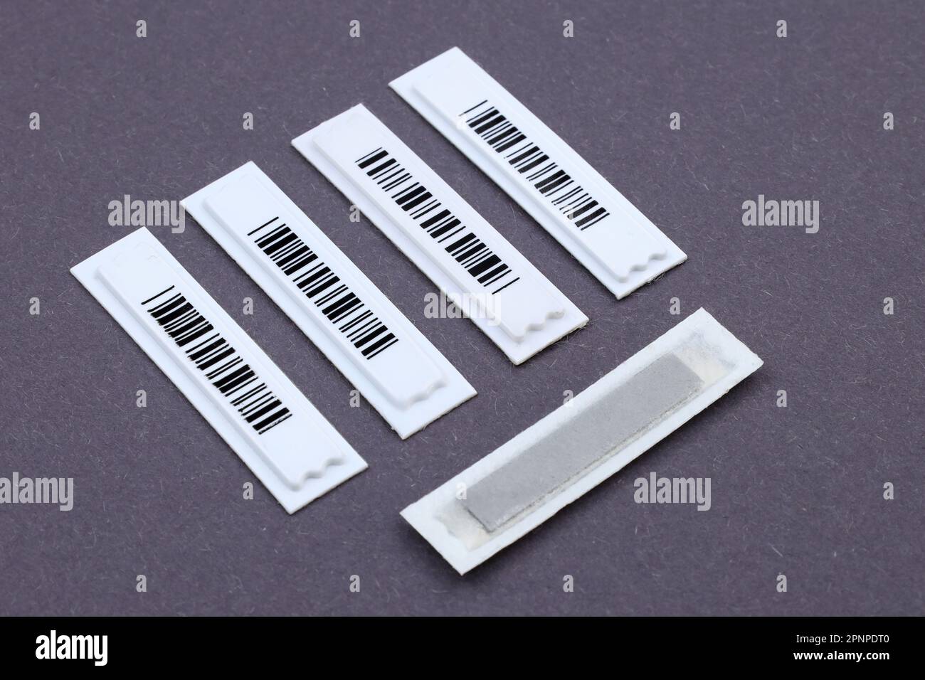 Magnetic AM label with barcode: the necessary protection even for small ...
