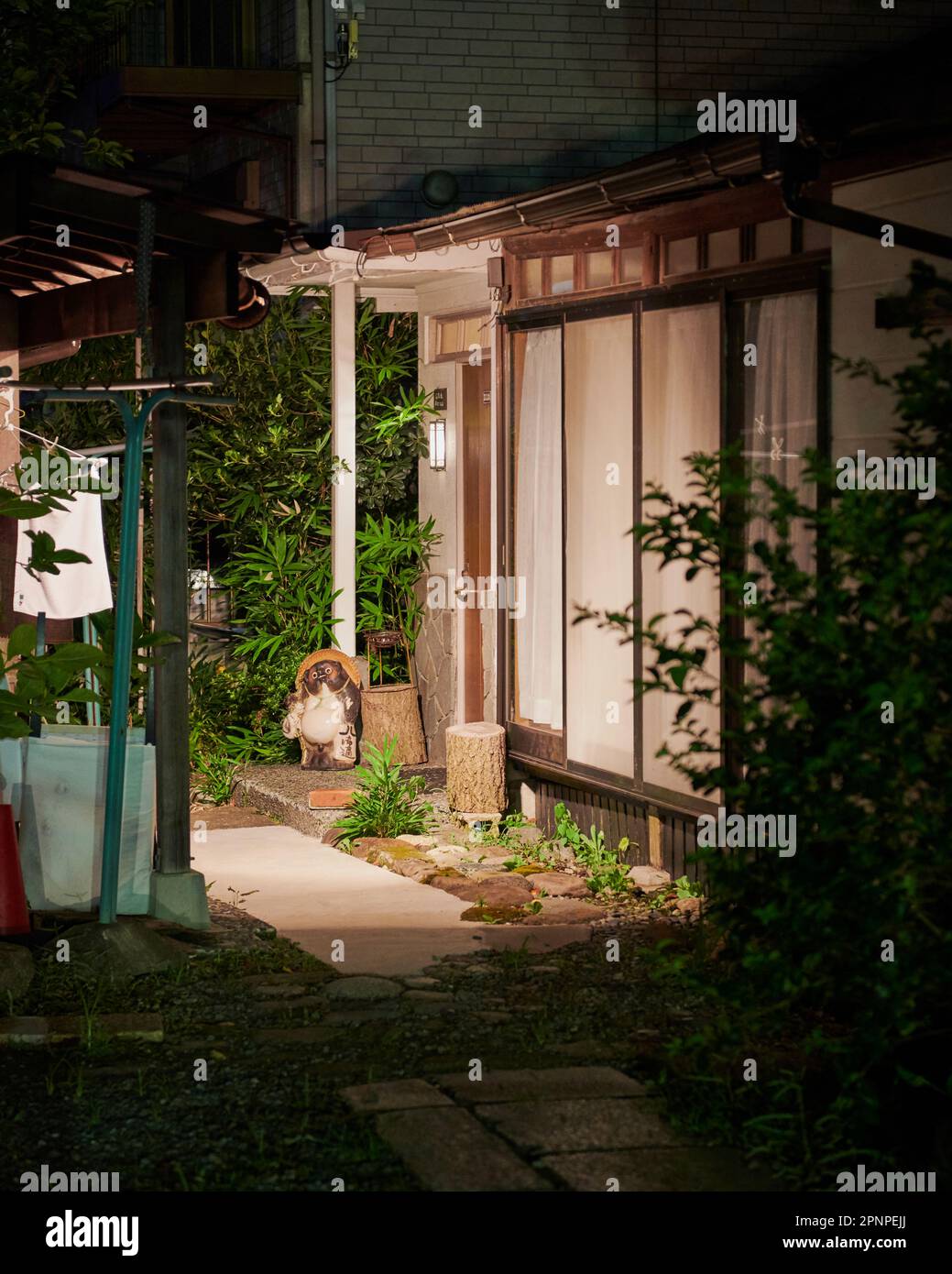 Japanese house hi-res stock photography and images - Alamy