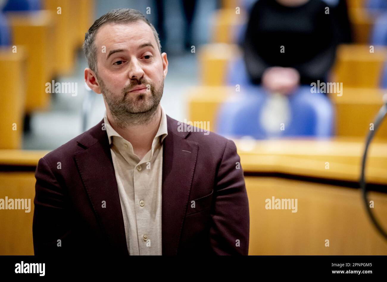 THE HAGUE - Jimmy Dijk of the SP is sworn in as a member of parliament ...