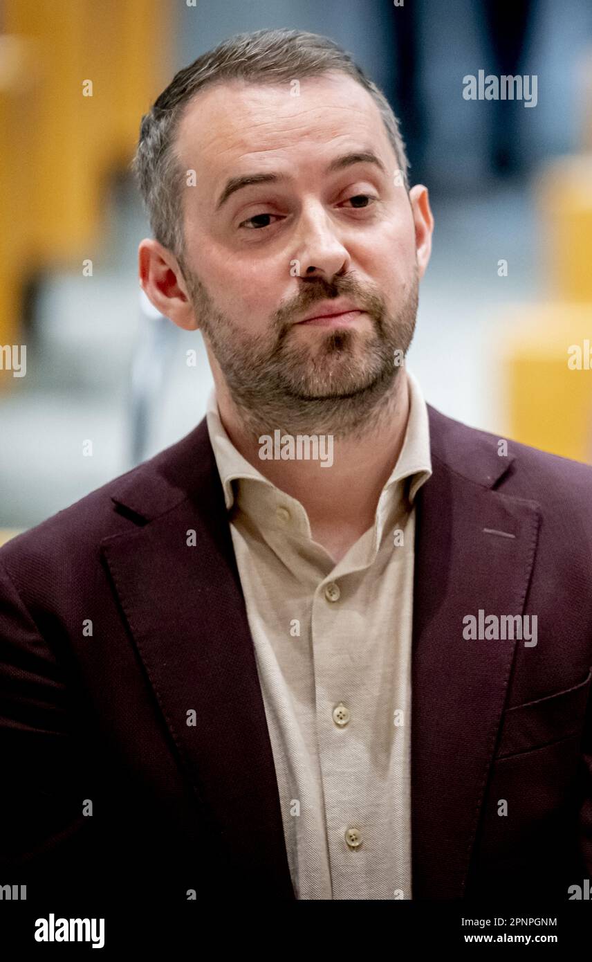 THE HAGUE - Jimmy Dijk of the SP is sworn in as a member of parliament ...