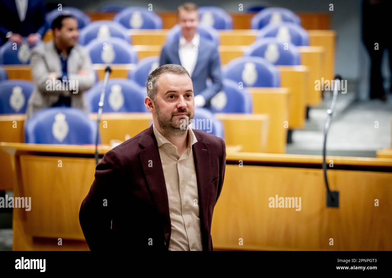 THE HAGUE - Jimmy Dijk of the SP is sworn in as a member of parliament ...