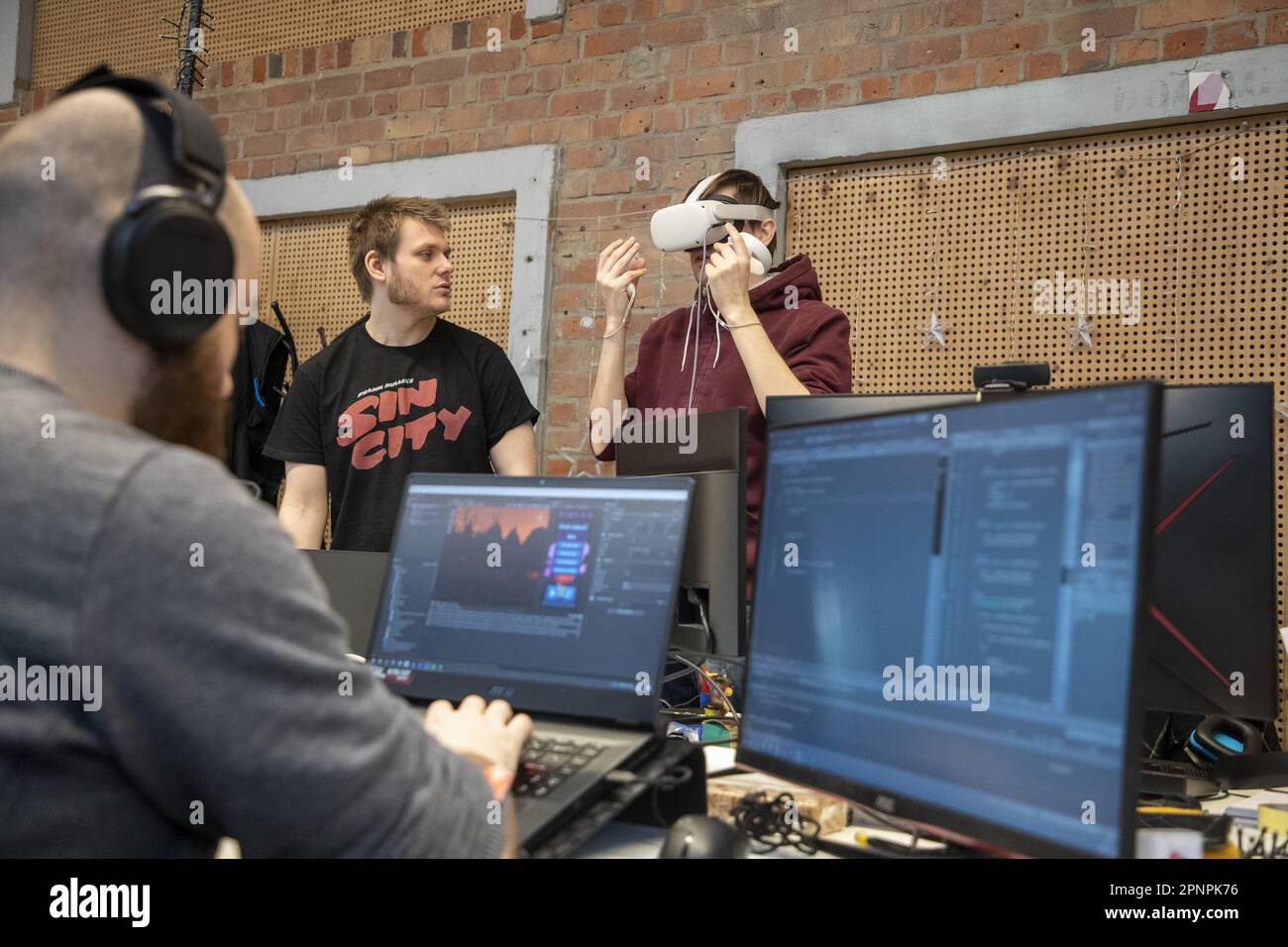Gaming hub hi-res stock photography and images - Alamy