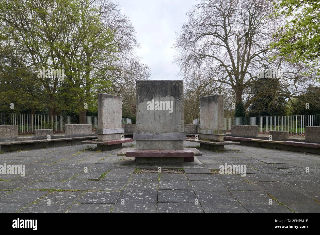 Crystal Palace Park Concrete Seating known as Stone Penge, South London ...