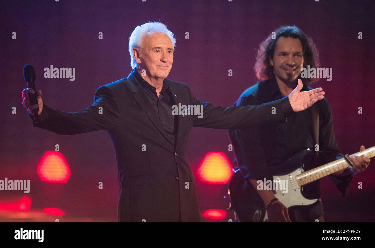 Tony christie 2023 hi-res stock photography and images - Alamy