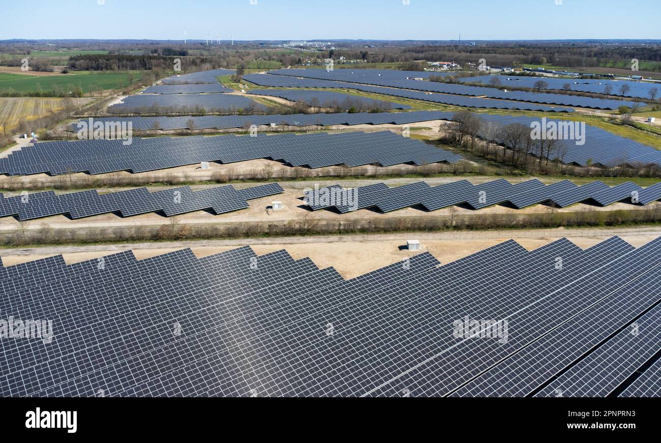 Wasbek, Germany. 19th Apr, 2023. A new solar plant stands next to ...