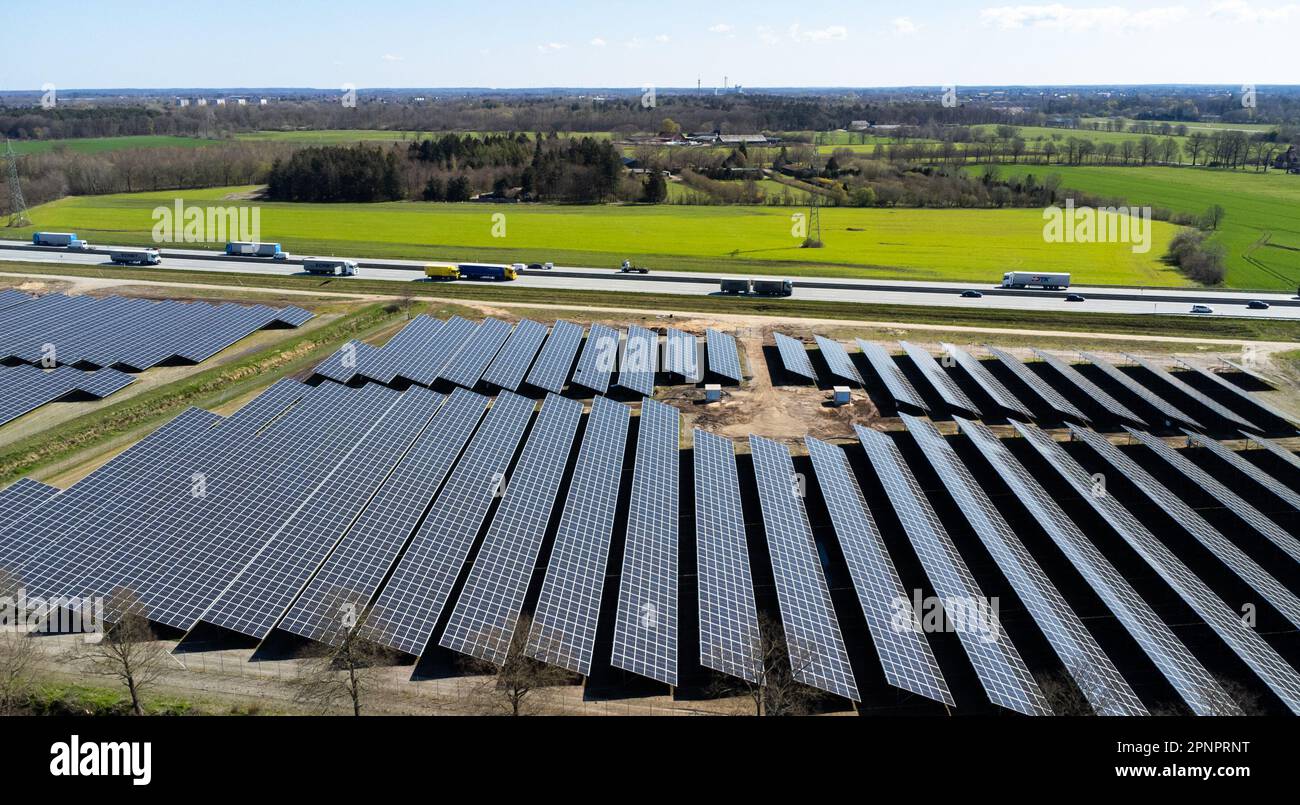 Wasbek, Germany. 19th Apr, 2023. A new solar plant stands next to ...