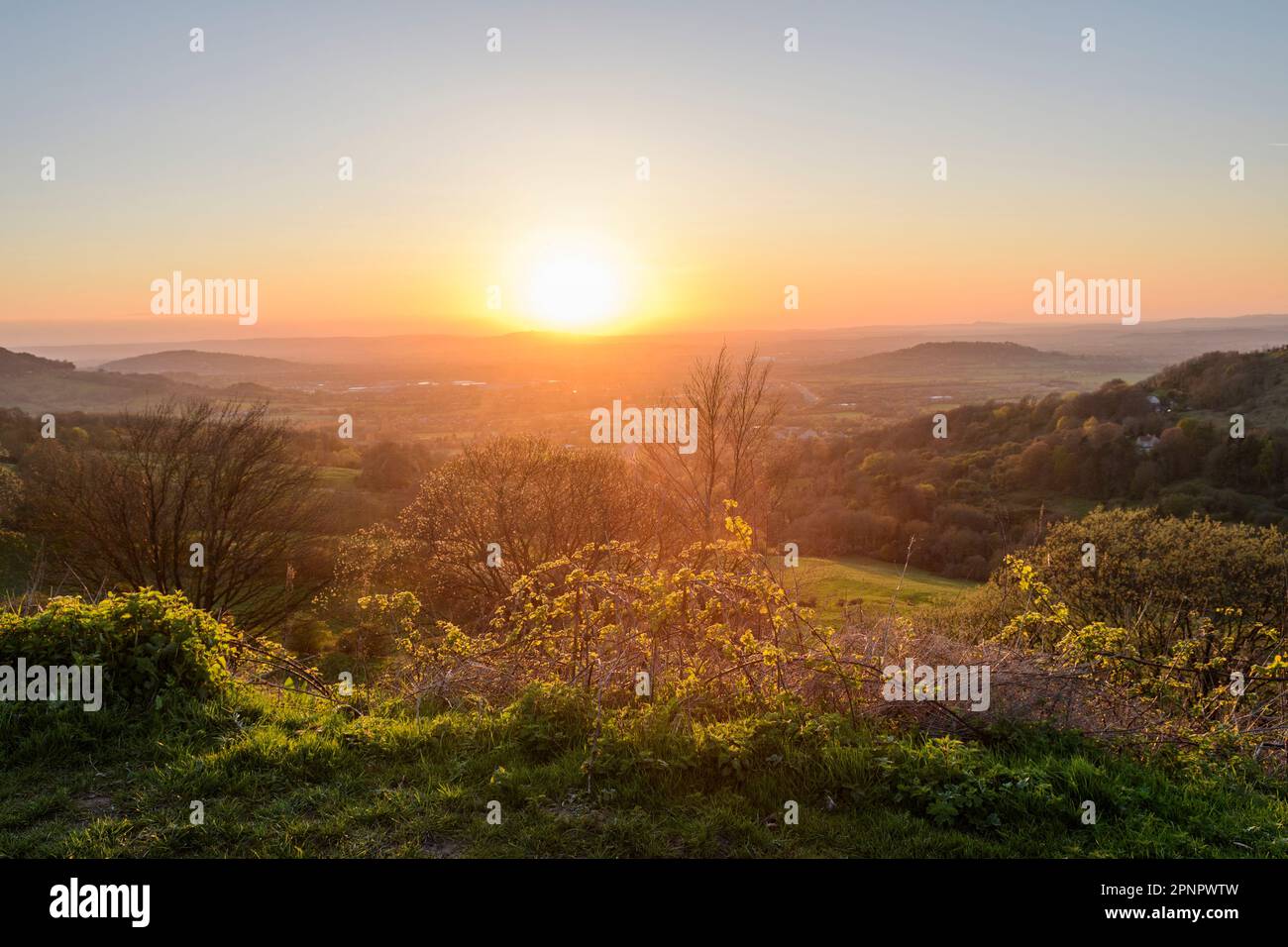 Sunset scene and wide landscape from Birdlip viewpoint, Cotswolds ...