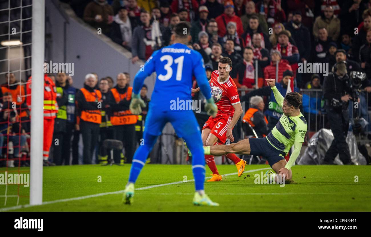 Munic, Germany. 19th Apr, 2023. Benjamin Pavard (Muenchen), Jack ...