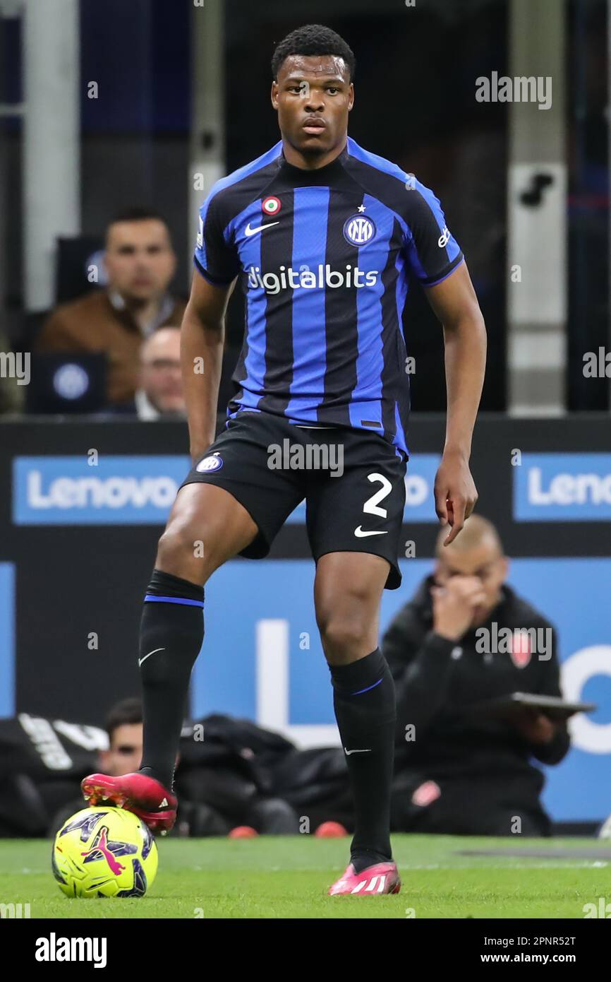 Denzel dumfries inter milan hi-res stock photography and images - Alamy