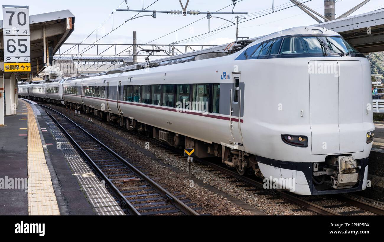 A JR West 287 Series Kinosaki express train at Kinosakionsen Station in Hyogo Prefecture, Japan ...