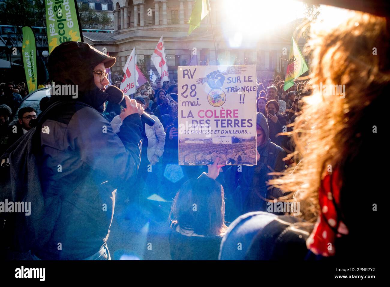 Les soulevements de la terre hi-res stock photography and images - Alamy