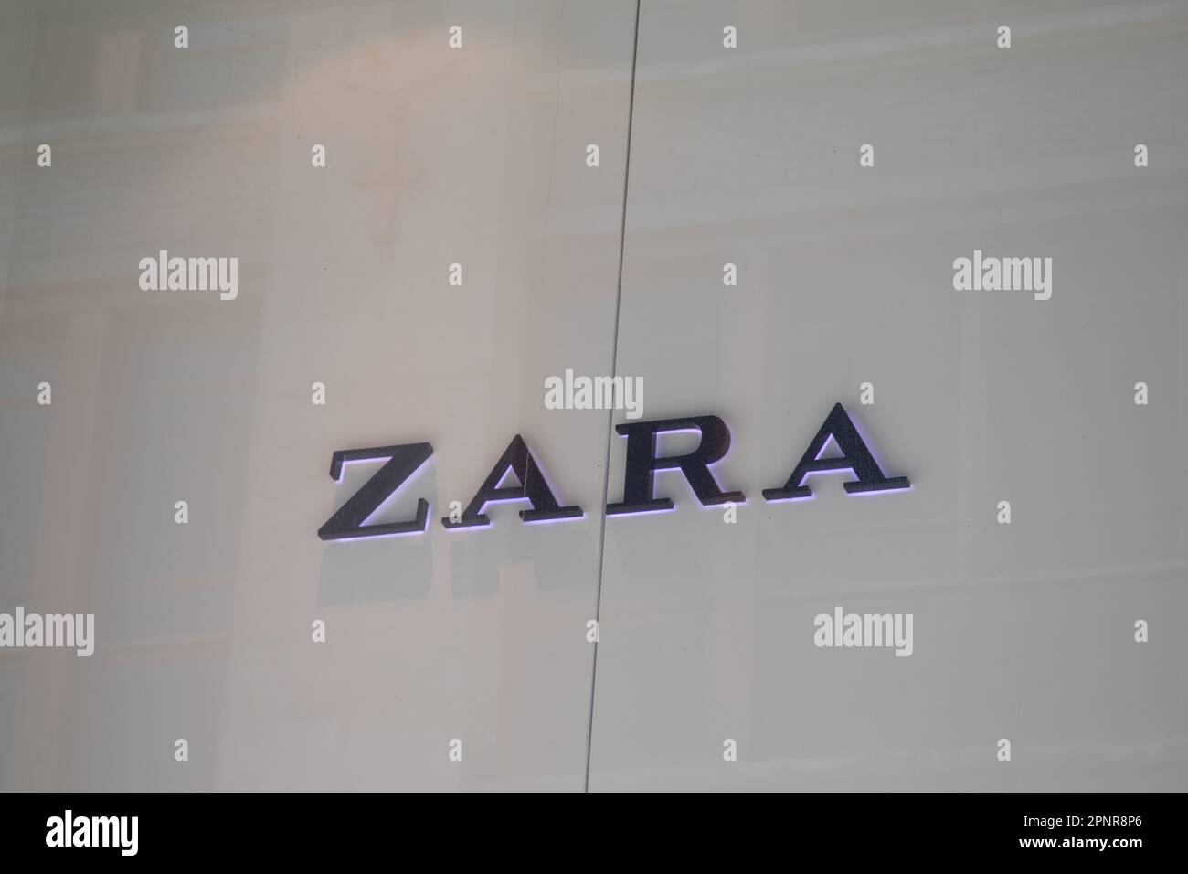 Bordeaux , Aquitaine France - 04 17 2023 : zara logo brand and text ...