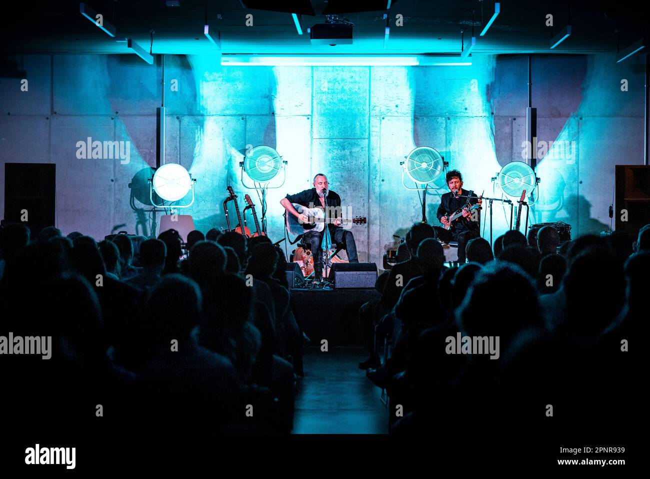 Fink show hi-res stock photography and images - Alamy