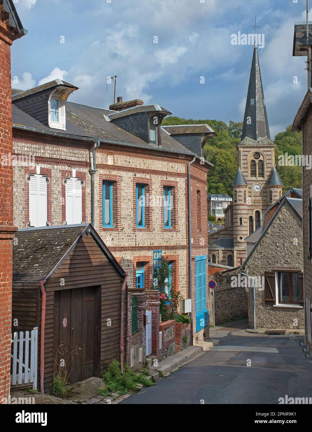 Historical view eglise saint hi-res stock photography and images - Alamy