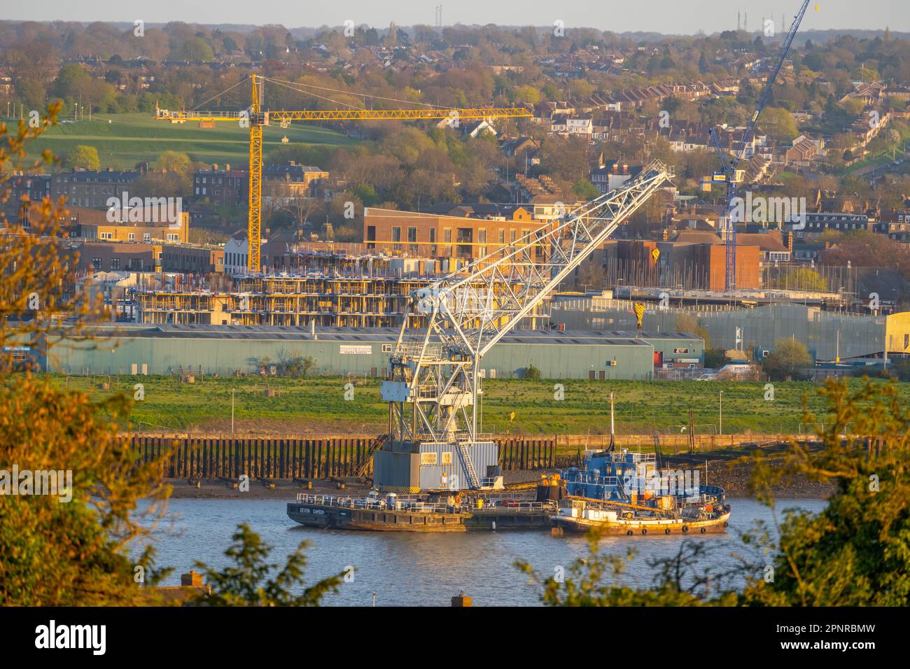 Devon Sampson floating crane on the river Medway Stock Photo - Alamy