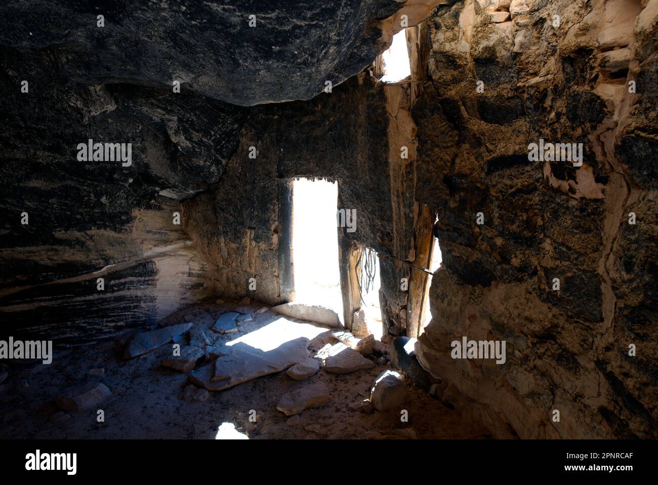 Views of the Split Level Ruins in Utah's Grand Gulch, remnants of an ...