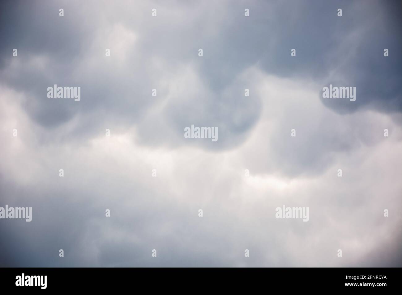 Gray overcast hi-res stock photography and images - Alamy