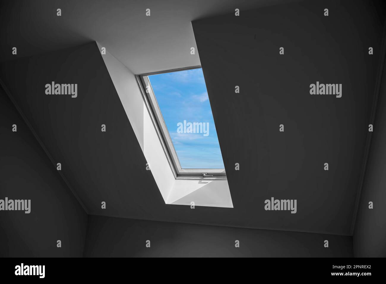 Window truss hi-res stock photography and images - Alamy