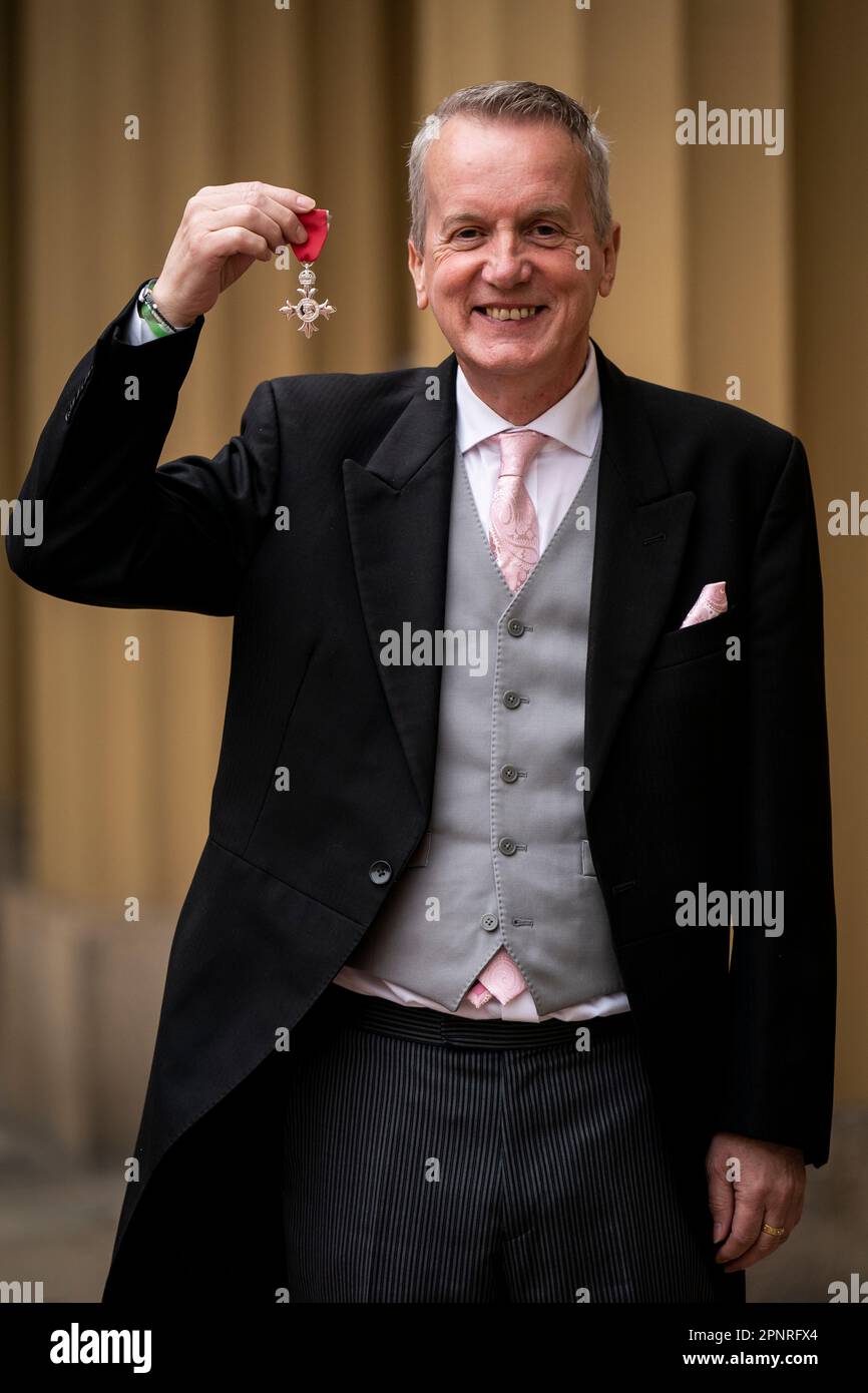 Frank skinner mbe hi-res stock photography and images - Alamy
