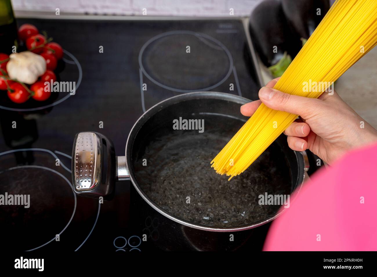 Hand boil cooks boiling hi-res stock photography and images - Alamy