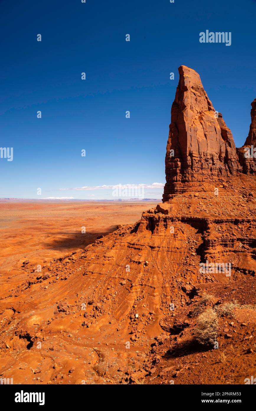Artist's Point, a viewpoint in Monument Valley Tribal Park, Navajo ...