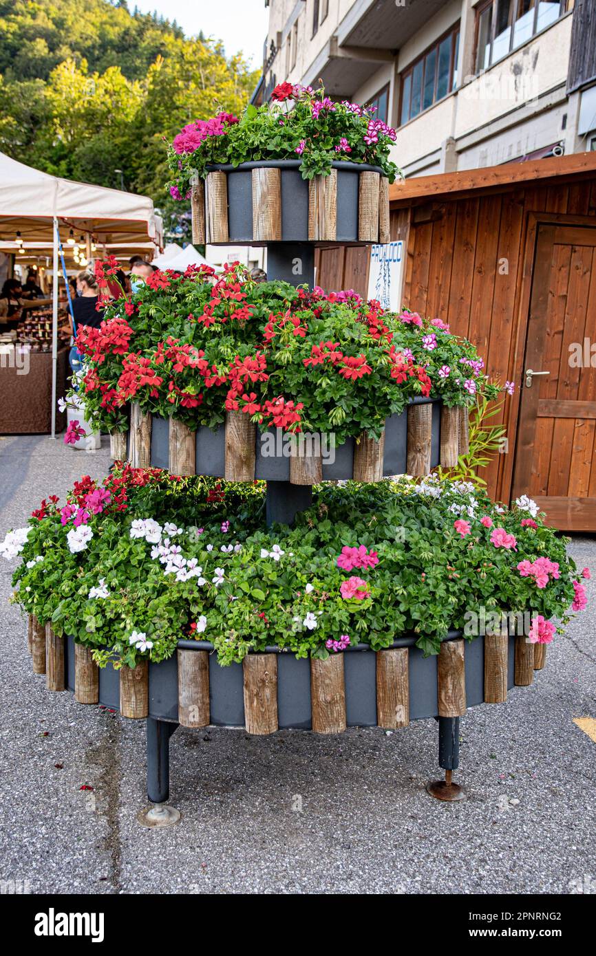 Layered floral arrangement located outdoors Stock Photo - Alamy