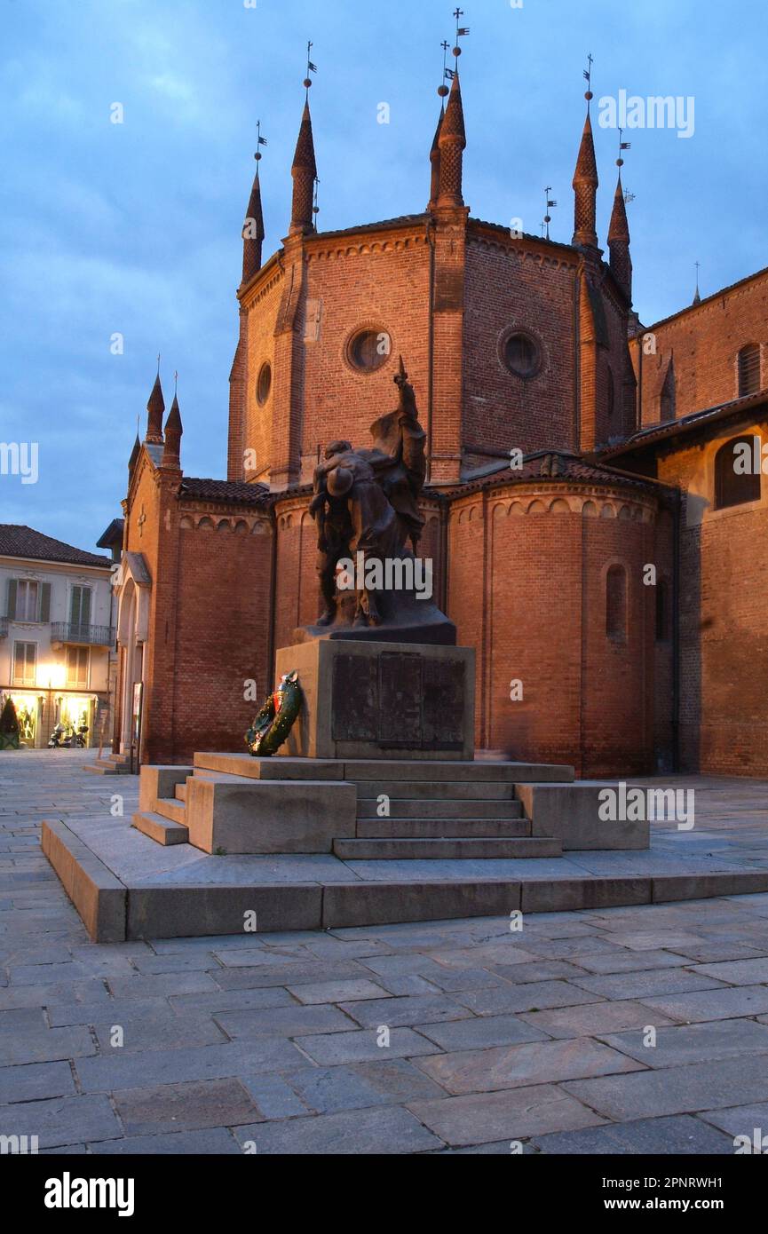 Duomo di chieri hi-res stock photography and images - Alamy
