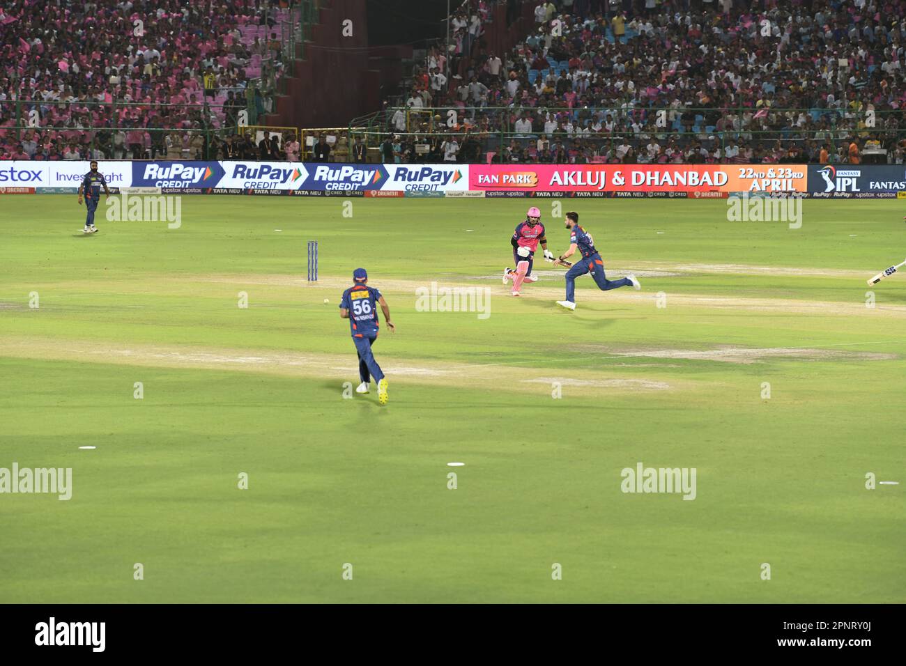 Indian premier league crowd hi-res stock photography and images - Alamy