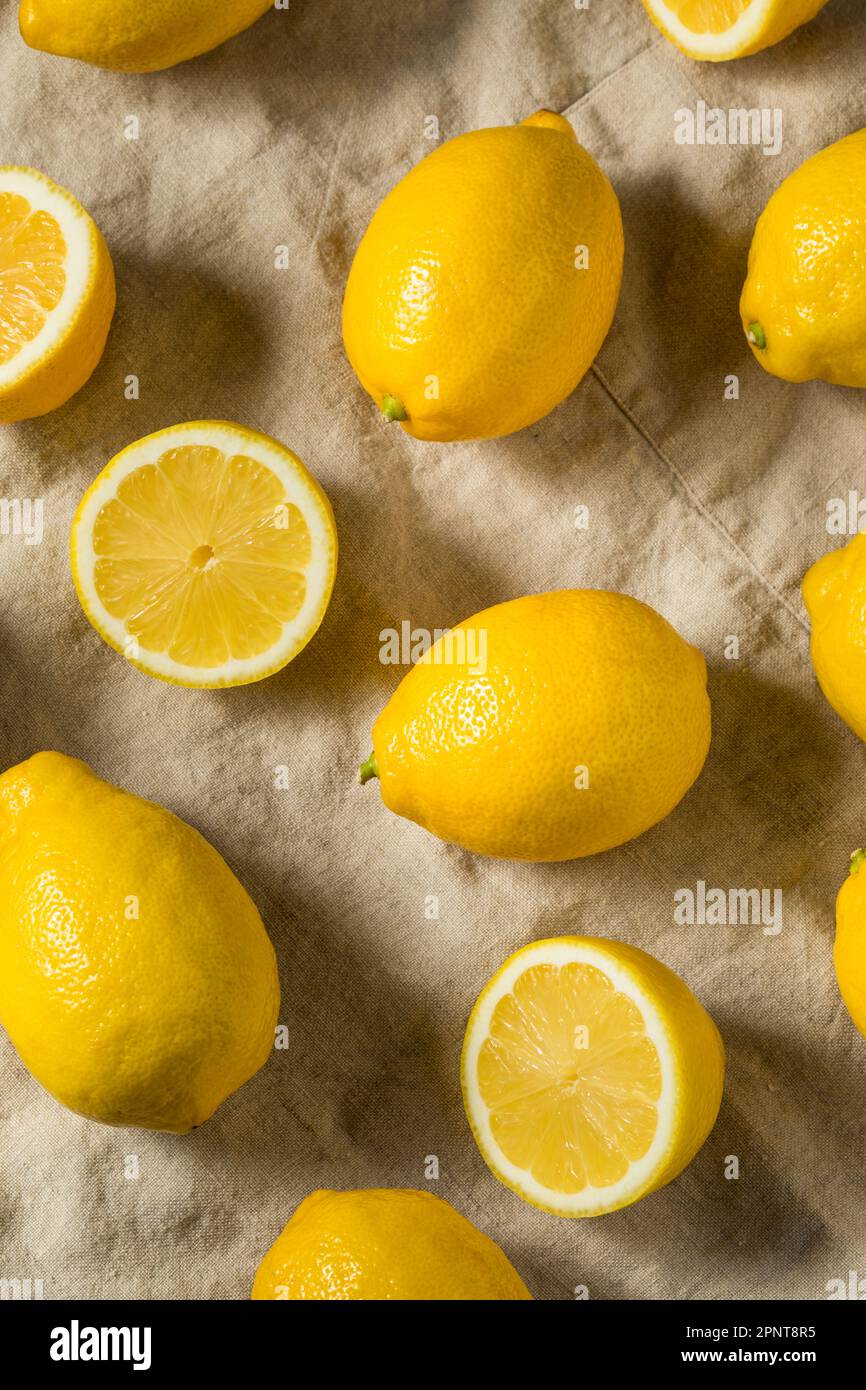 Organic Raw Seedless Yellow Lemons in a Bunch Stock Photo - Alamy