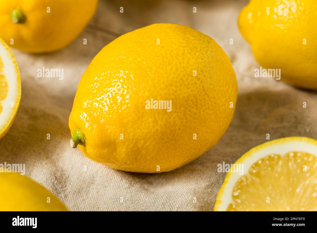 Organic Raw Seedless Yellow Lemons in a Bunch Stock Photo - Alamy