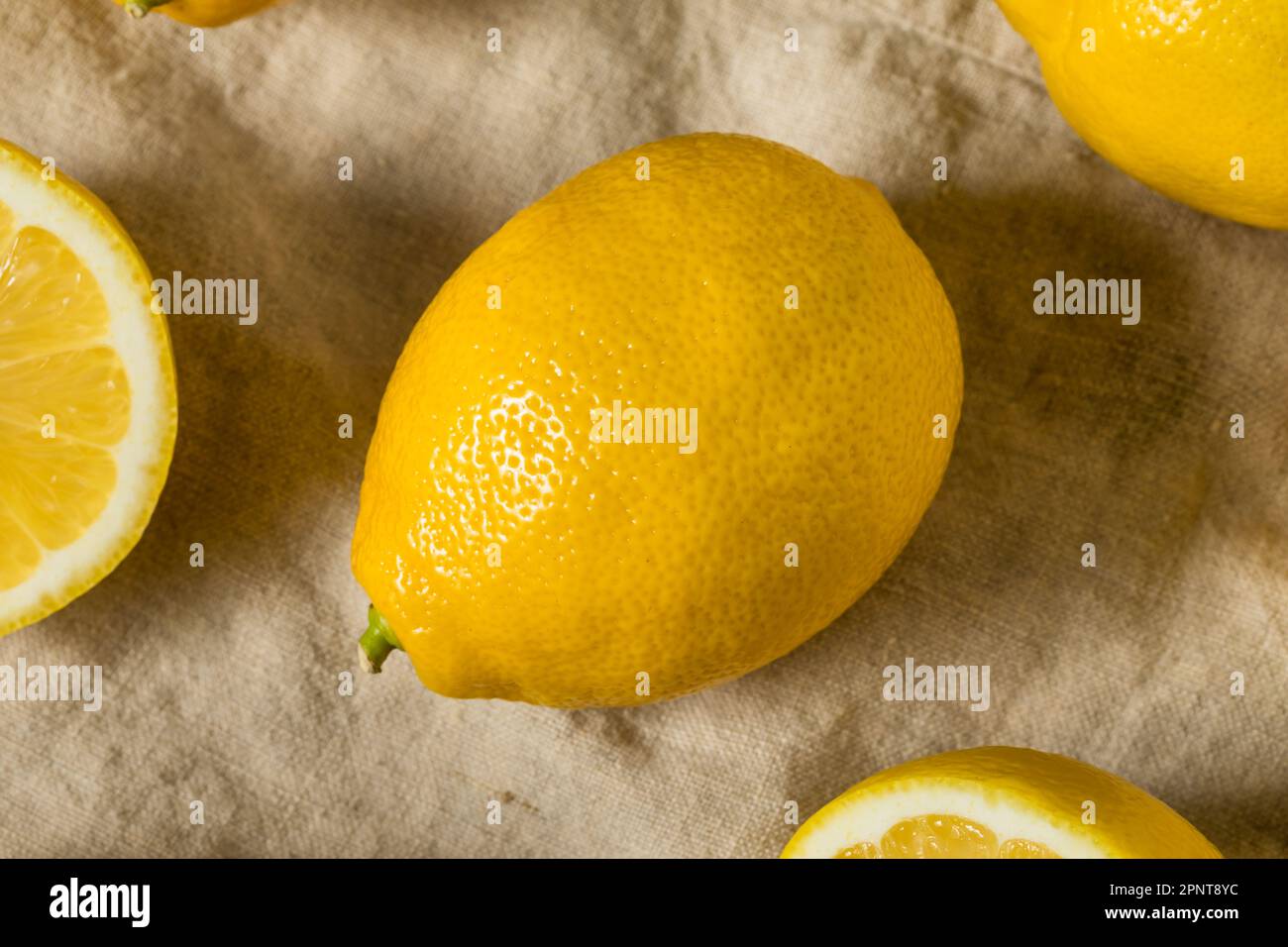 Organic Raw Seedless Yellow Lemons in a Bunch Stock Photo - Alamy