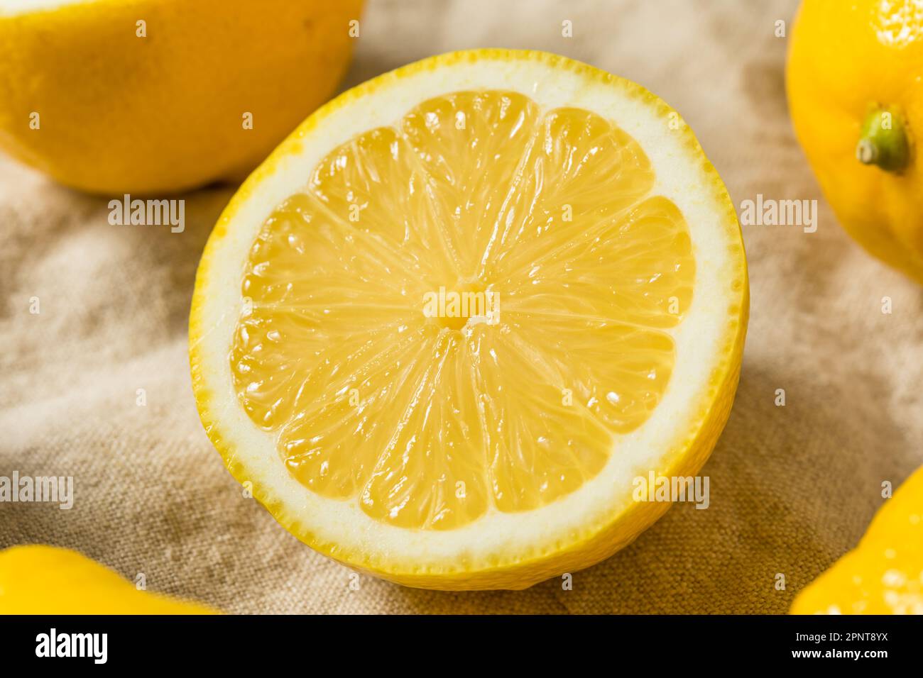 Organic Raw Seedless Yellow Lemons in a Bunch Stock Photo - Alamy