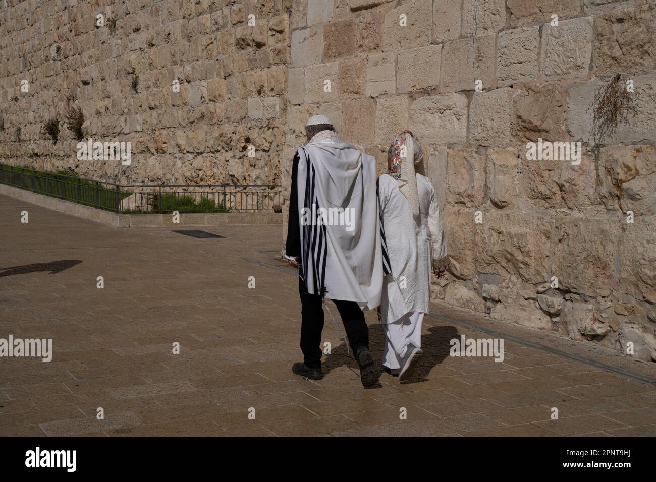 Jerusalem, Israel - November 12th, 2022: A jewish orthodox couple, the ...