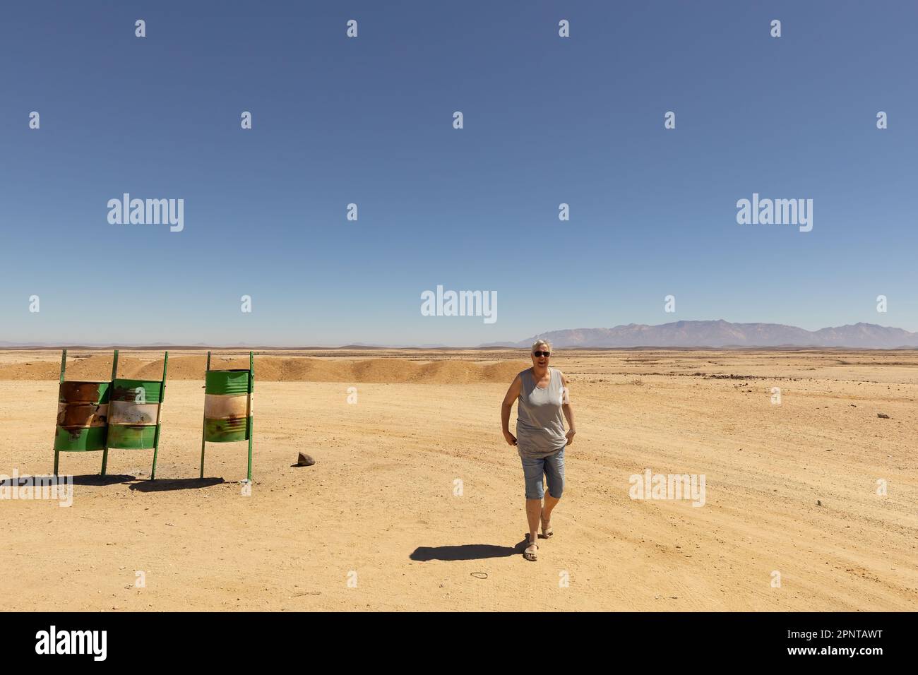Blue rest area road hi-res stock photography and images - Alamy