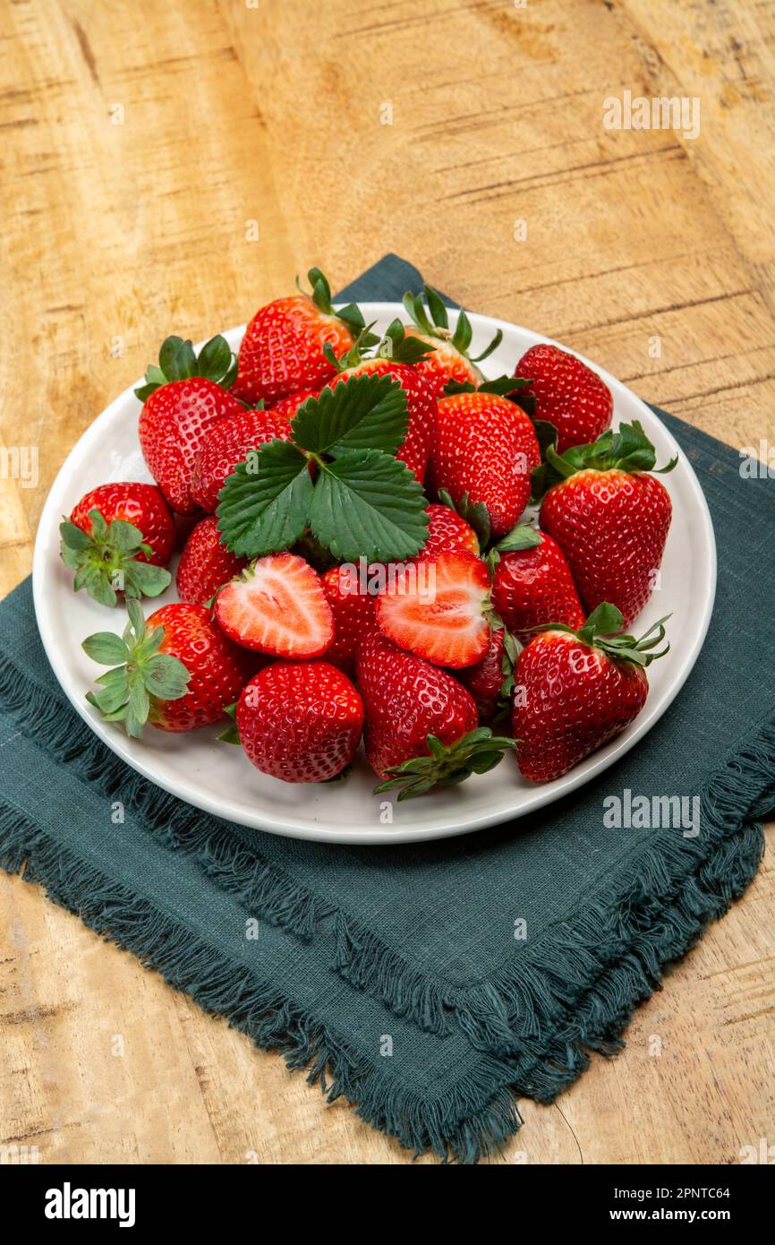 Greenhouse strawberry board hi-res stock photography and images - Alamy