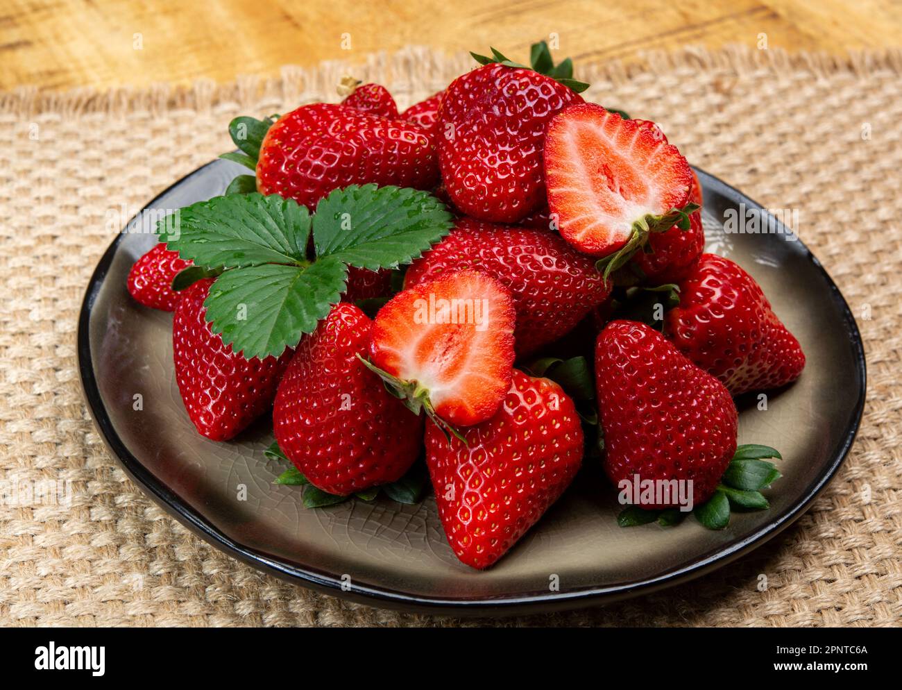 Greenhouse strawberry board hi-res stock photography and images - Alamy