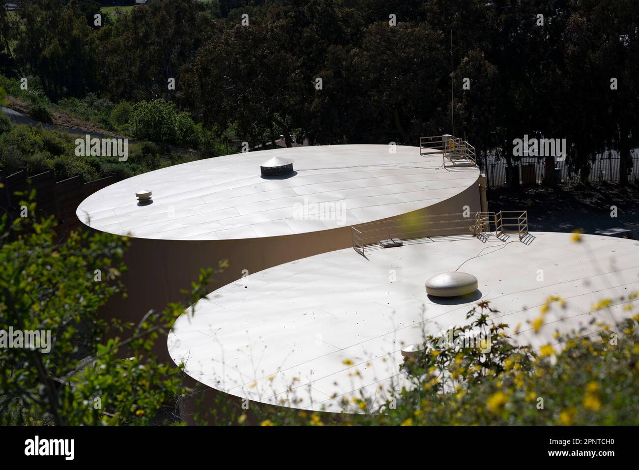 Inglewood, California, USA. 19th Apr, 2023. Oil tanks with crude oil ...