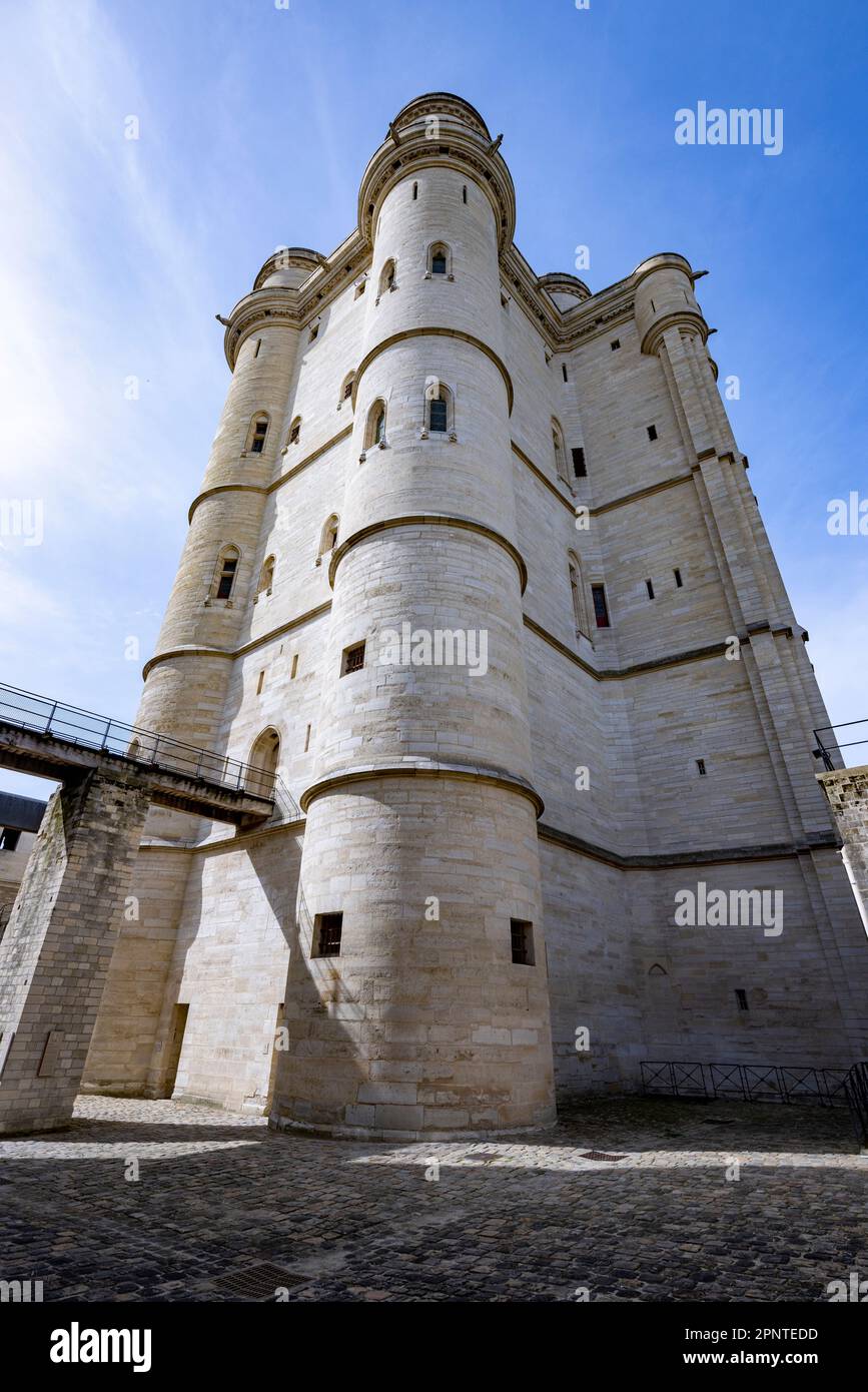 The Keep (donjon), Château de Vincennes , Paris, France Stock Photo - Alamy
