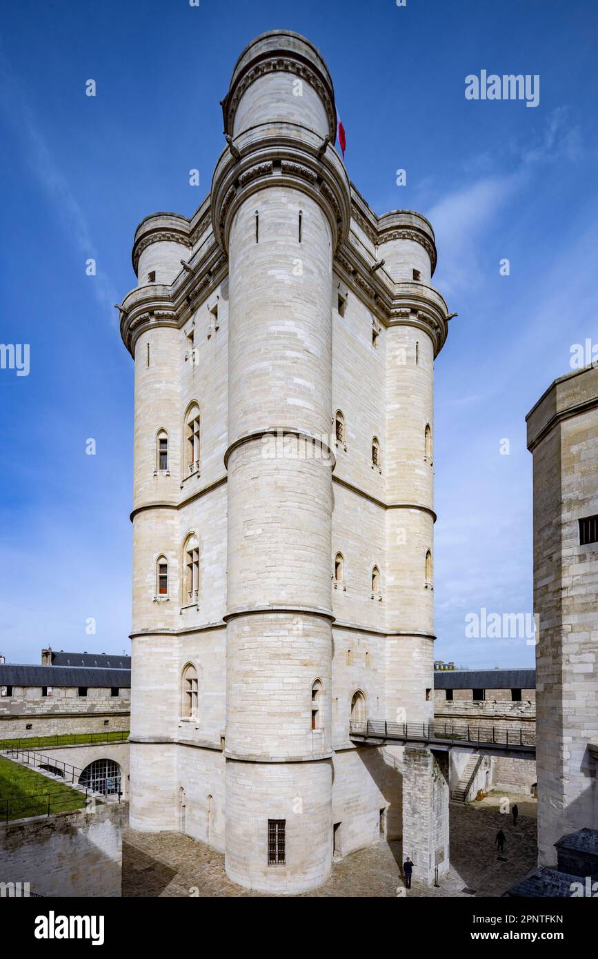 The Keep (donjon), Château de Vincennes , Paris, France Stock Photo - Alamy