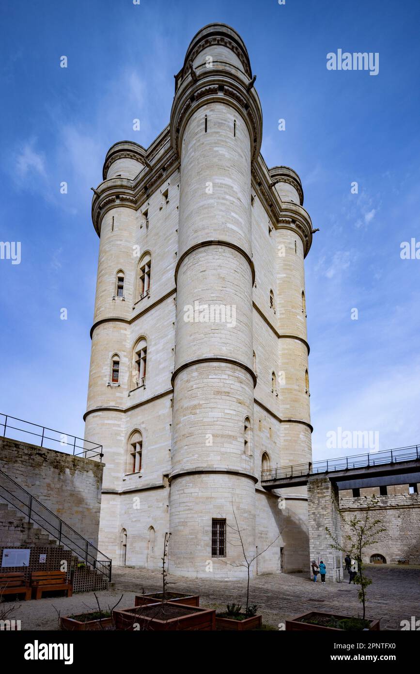 The Keep (donjon), Château de Vincennes , Paris, France Stock Photo - Alamy