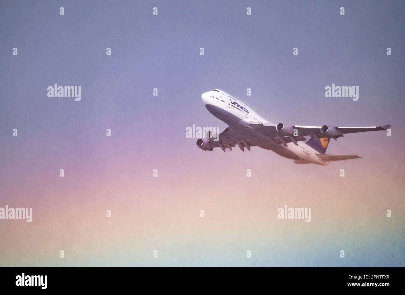 Aircraft after take-off from Frankfurt Main Airport, FRA, Lufthansa Boeing 747 jumbo jet, in ...